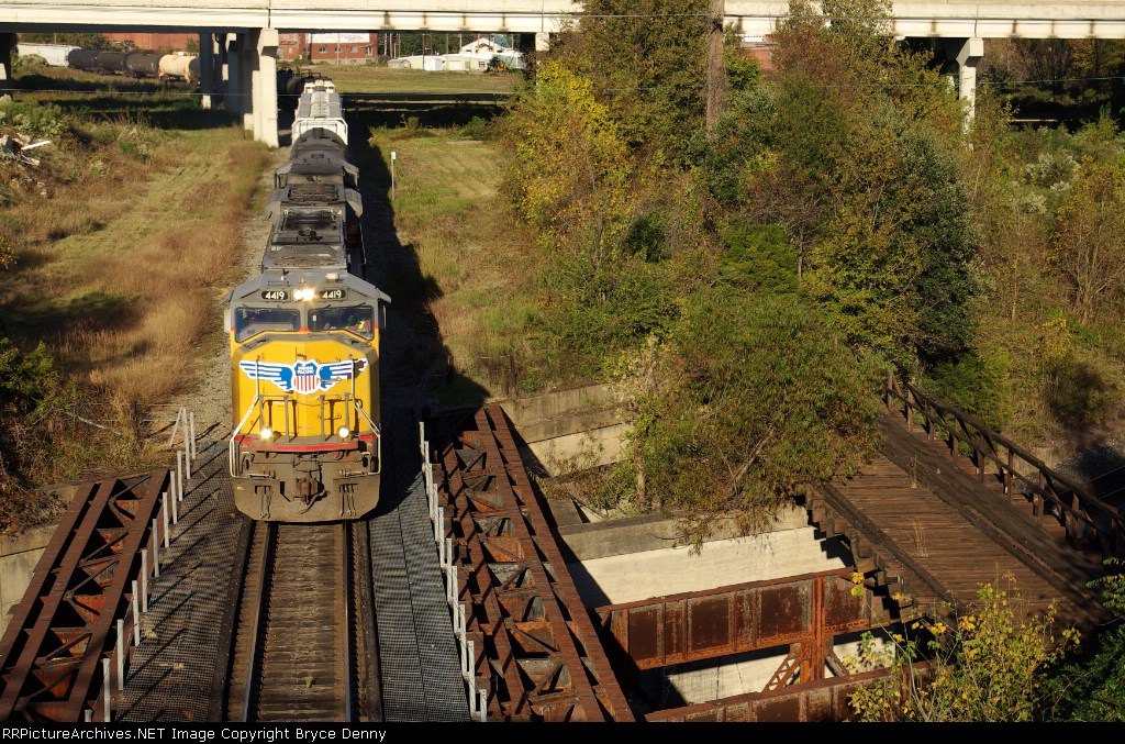 UP 4419 at the KCS/UP Triple Bridge